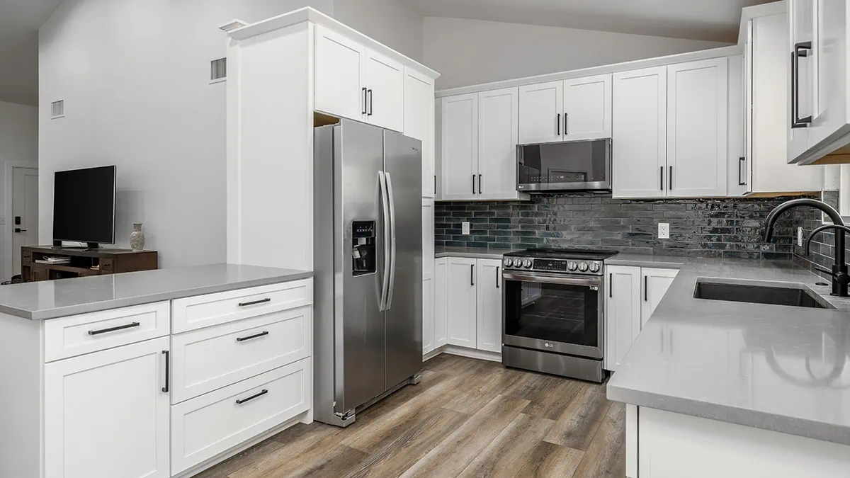 Susan's Kitchen, Master & Guest Bathroom Reno in Montana del Sur